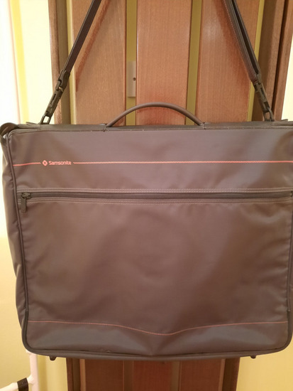 Nova Samsonite torba za odela
