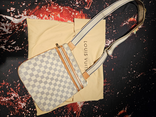 Louis Vuitton "Bosphore Pochete" (100%Original)