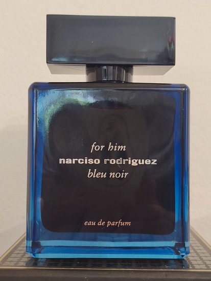 Narciso Rodriguez blue noir edp