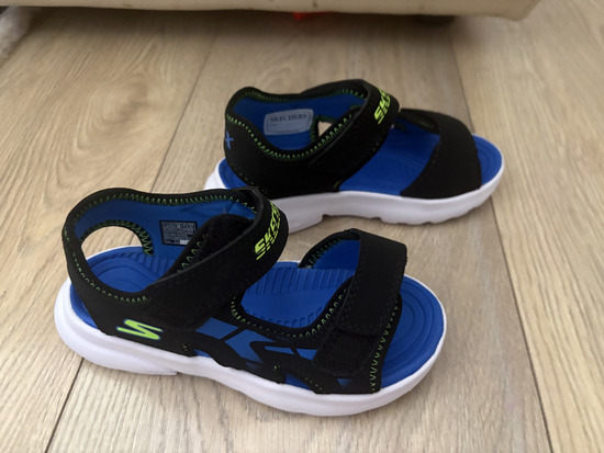 Sketchers nove sandale za decake