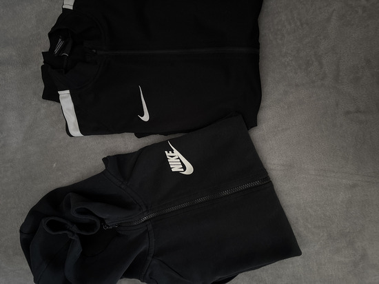 Nike Duks