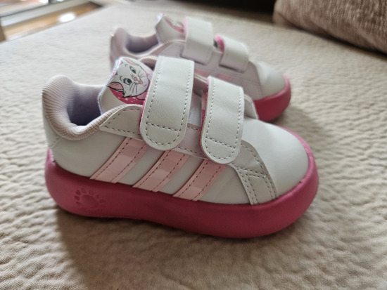 Adidas patikice 22