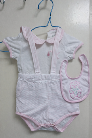 Guess set za bebe 3-6 meseci novo