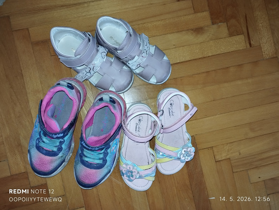 Patike, sandale 26