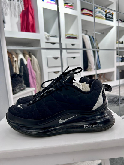 Nike air max 720 38.5 Hitno