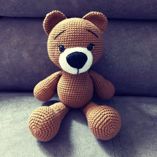 Heklana igračka meda, amigurumi