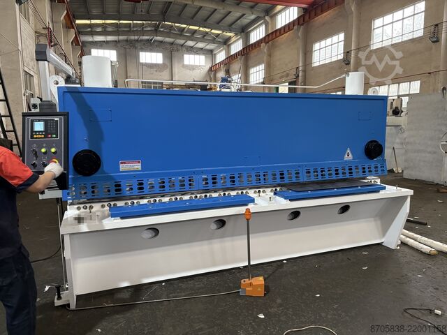 Hidraulična giljotinska makaza
Nanjing Asia Machine Mfg. Co., Ltd QC11K-8/3200 Guillotine shearing machine