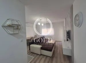 Izdavanje Stan - Novi Sad, Adice