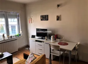 Izdavanje Garsonjera - Beograd, Vračar: Hram Svetog Save - Neimar - Čubura