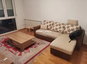 Izdavanje Stan - Beograd, Zvezdara: Vukov spomenik - Đeram