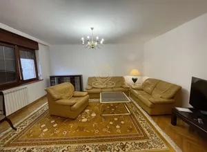 Izdavanje Stan - Beograd, Zvezdara: Vukov spomenik - Đeram