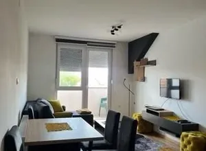 Izdavanje Stan - Novi Sad, Adice