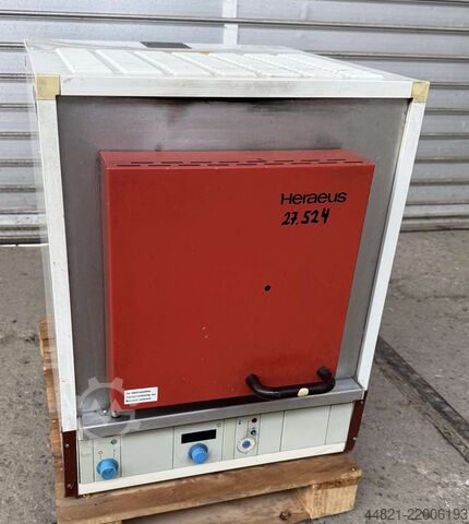 Laboratorijska mufolna peć
HERAEUS M 110