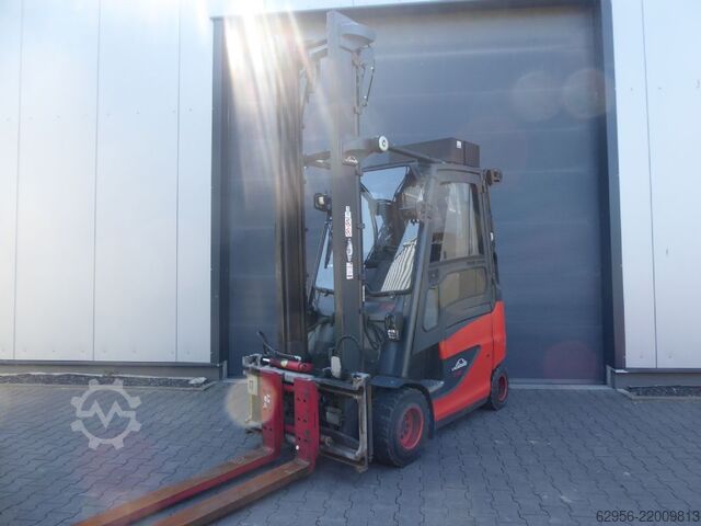Električni viljuškar za 4 točka
Linde E30H-01/600