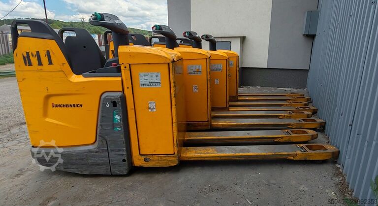 Електрични палетари
Jungheinrich ERE225 1400mm/ 465ah/ x4pc package