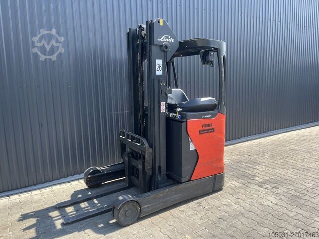 Reach truck
Linde R16-01