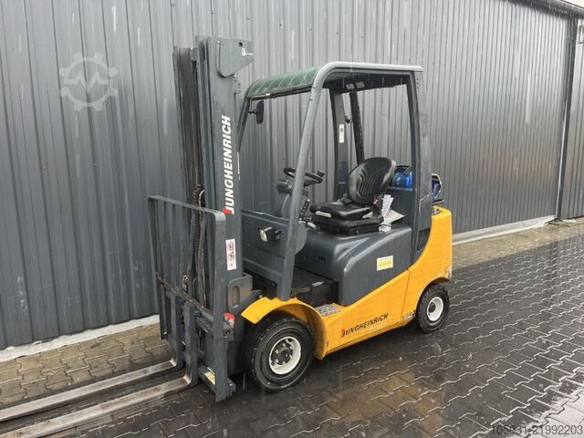 LPG viljuškari
Jungheinrich TFG320