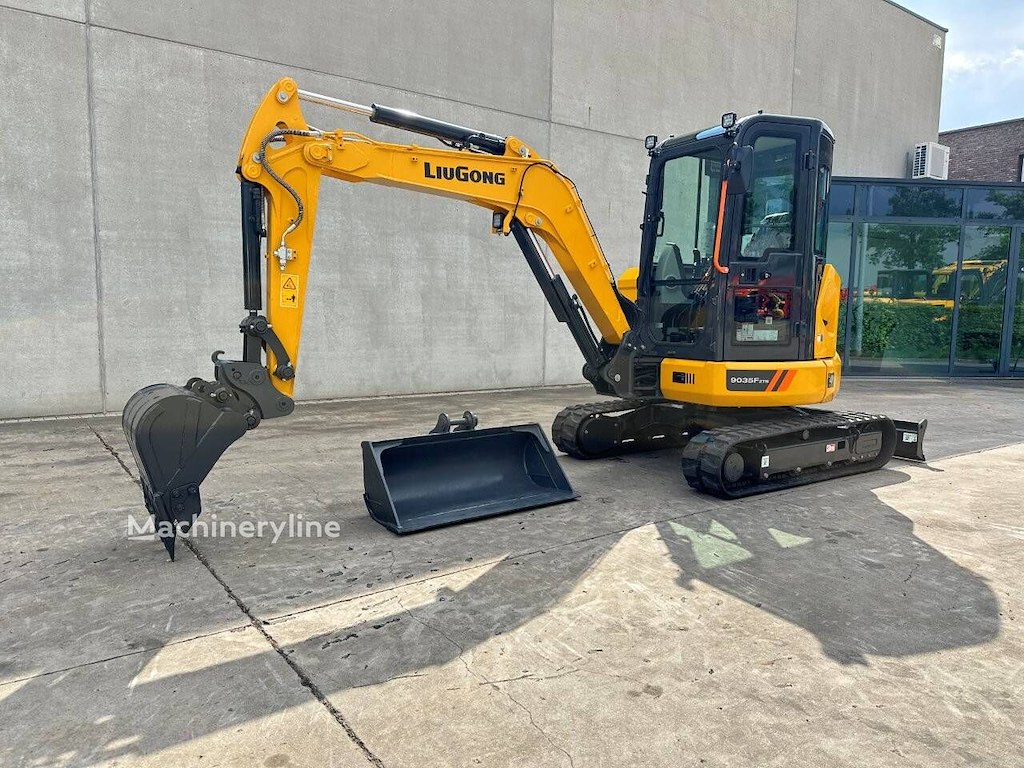 Prodaje se LiuGong 9035 FZTS bager guseničar na aukciji