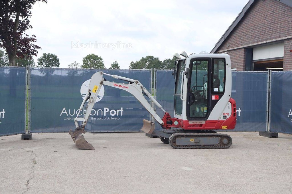 Prodaje se Takeuchi TB216 mini bager na aukciji