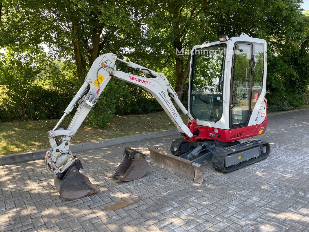 Takeuchi TB216AV4 mini bager