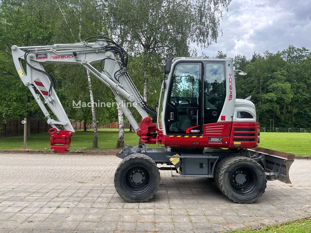 Takeuchi TB 295 W bager točkaš