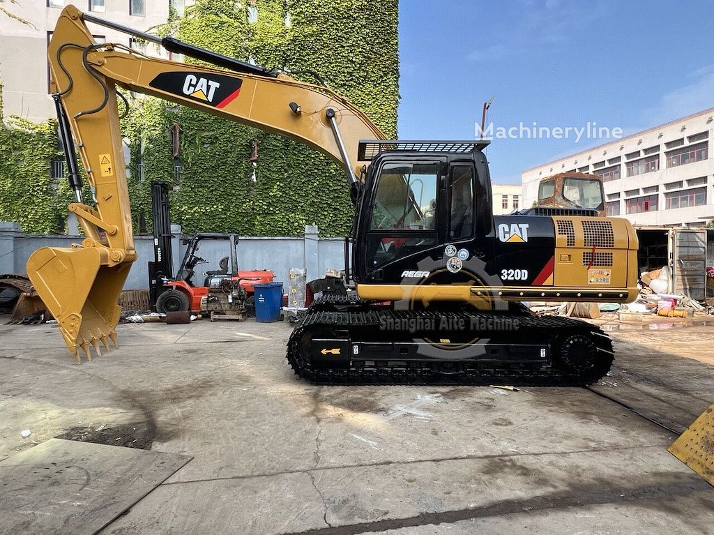 Caterpillar 320D bager guseničar