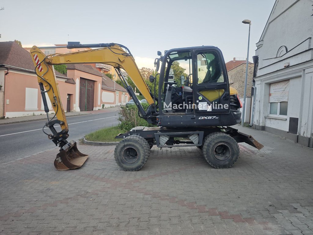Doosan DX57W bager točkaš
