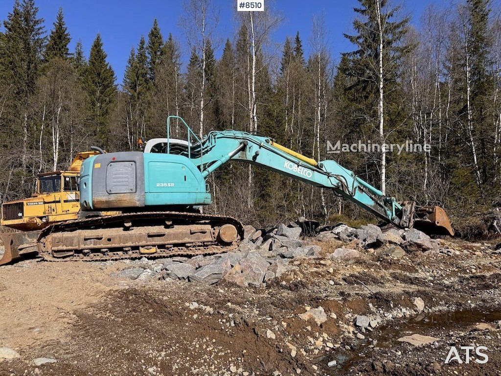 Kobelco SK235SR bager guseničar