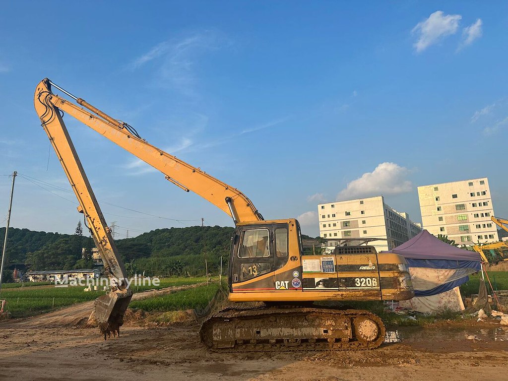 Caterpillar 320B bager guseničar