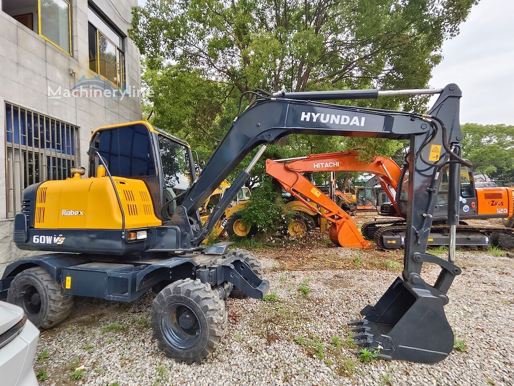 Hyundai 60W vs bager točkaš