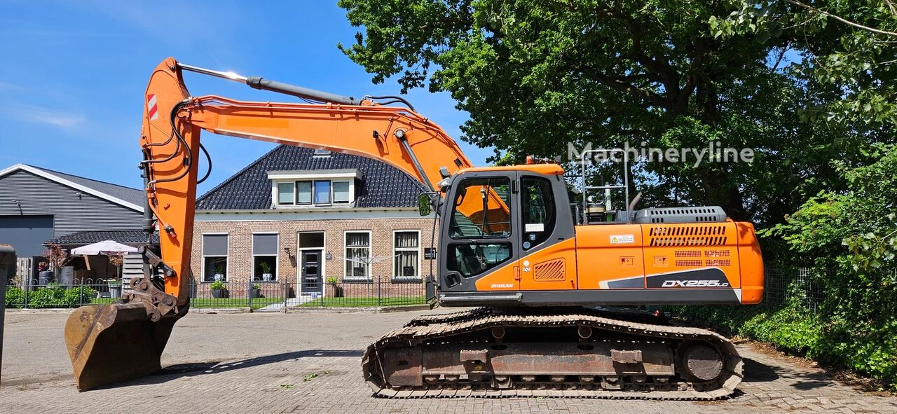 Doosan DX255 LC 5 bager guseničar