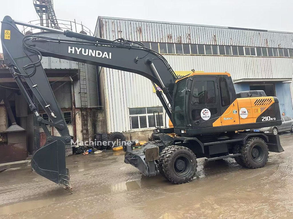 Hyundai R210W-9 bager točkaš