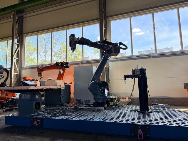 KUKA KR50 R2500
KUKA KR50 R2500
