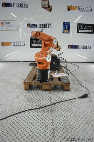 Industrijski robot
KUKA KR 6 R700 WP