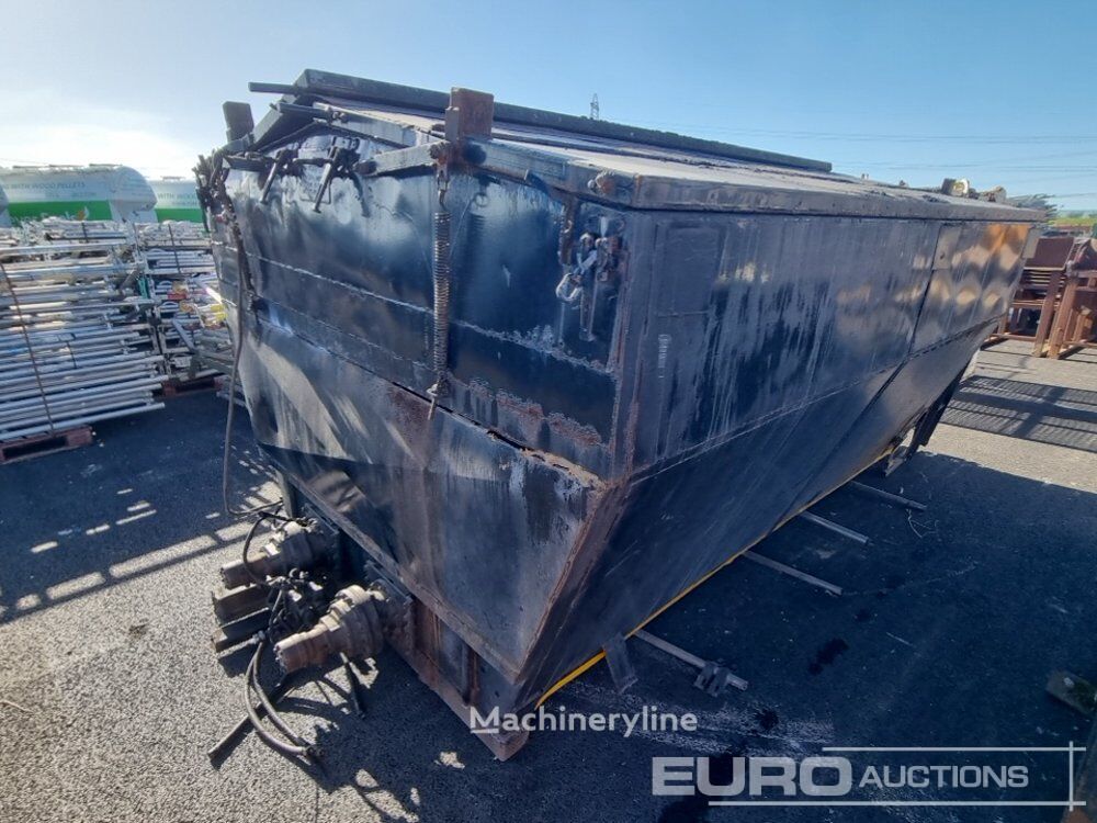 Prodaje se termo bunker za asfalt na aukciji
