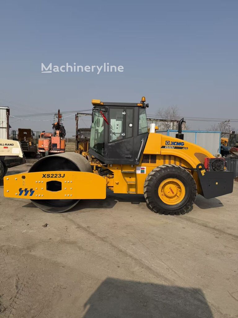 XCMG XS223J valjak za asfalt