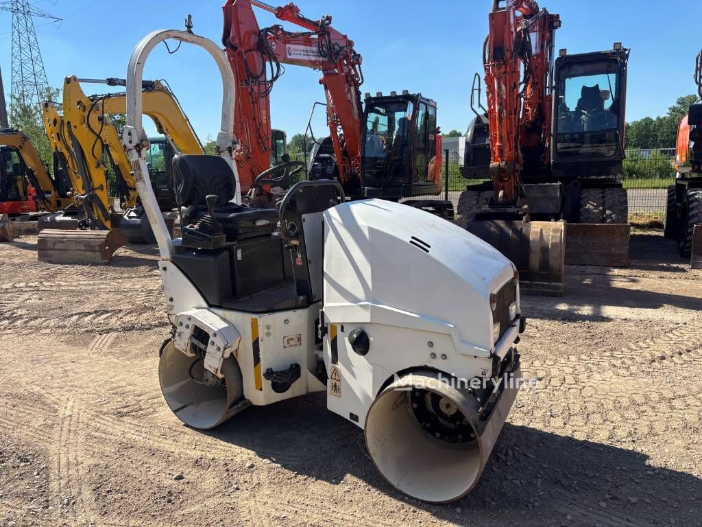 Ammann ARX 20 mali valjak