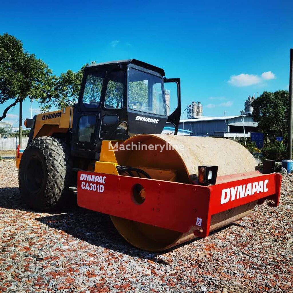 Dynapac CA301D kompaktor s jednim valjkom