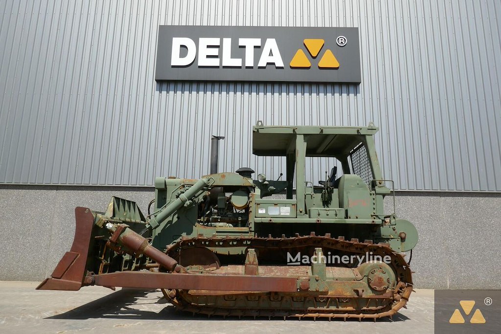 Caterpillar D7F Ex-army buldožer