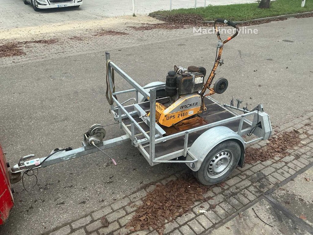 Prodaje se Wacker DPS 2360 vibro ploču na aukciji
