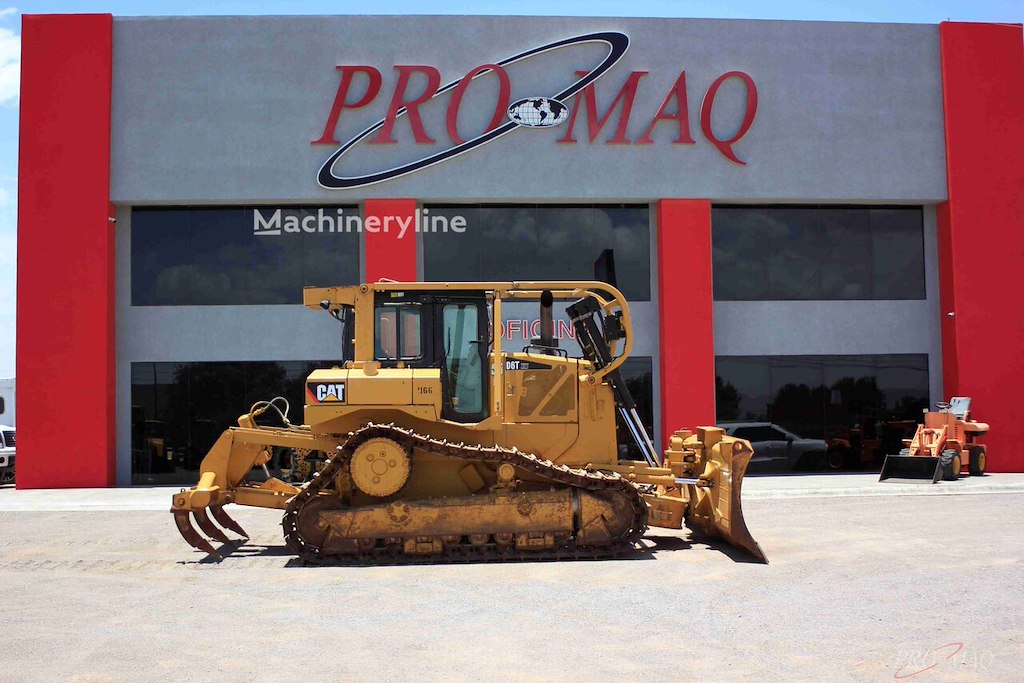 Caterpillar D6T XW buldožer