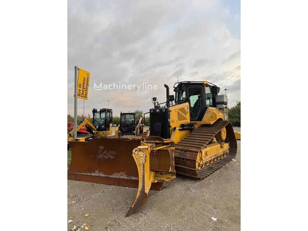 Caterpillar D5-17VP buldožer