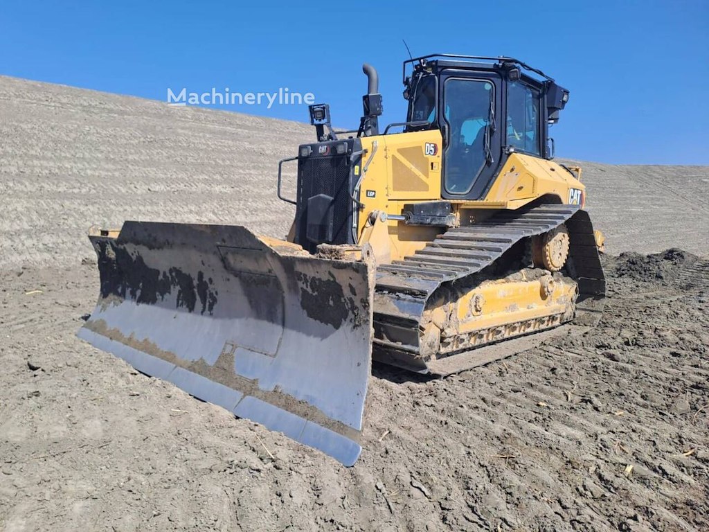 Caterpillar D5-17VP buldožer