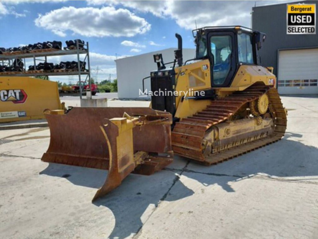 Caterpillar D5 buldožer