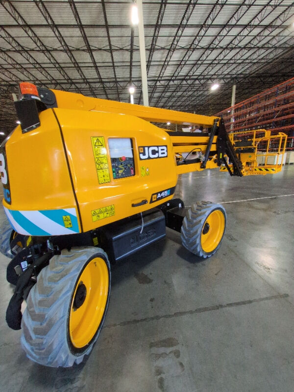 Nova JCB AJ45E hidraulična zglobna platforma