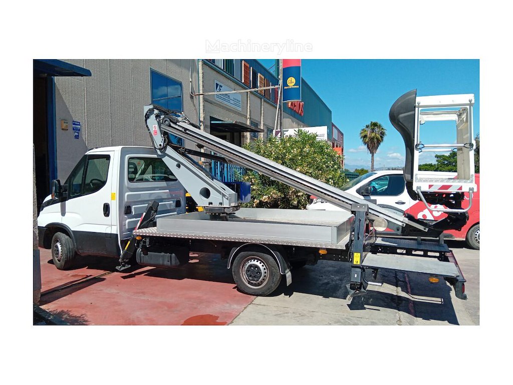 OIL&STEEL SCORPION 1812 auto dizalica s korpom