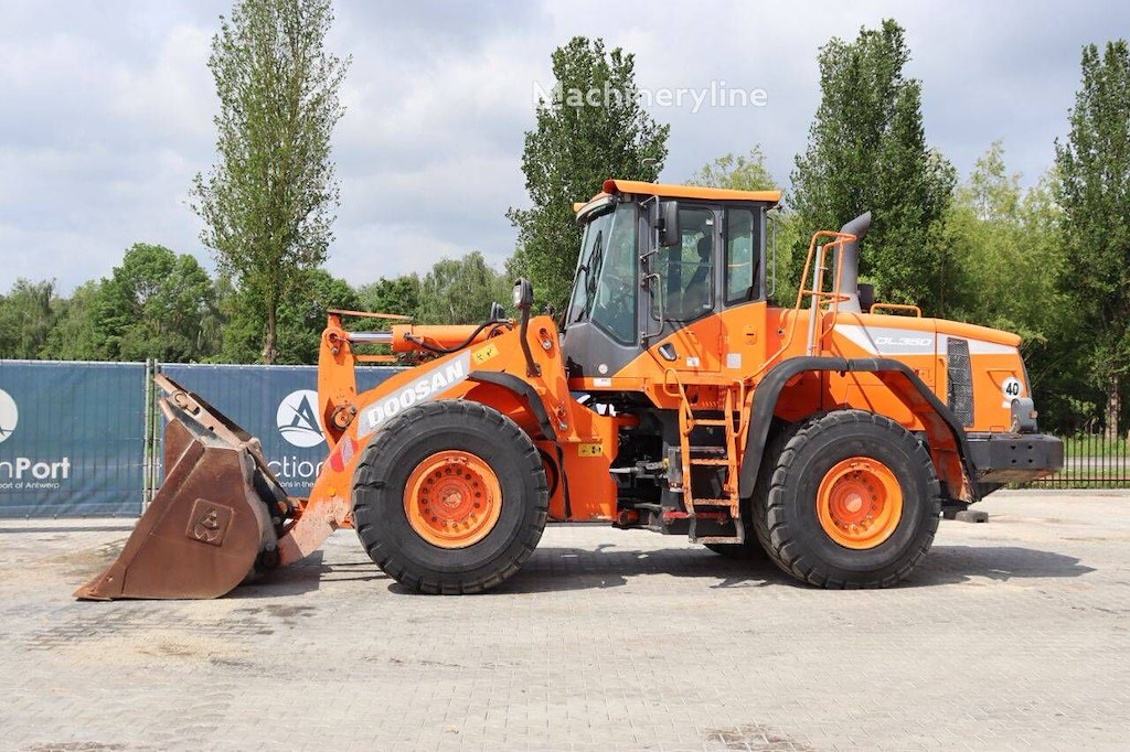 Prodaje se Doosan DL350-5 prednji utovarivač na aukciji