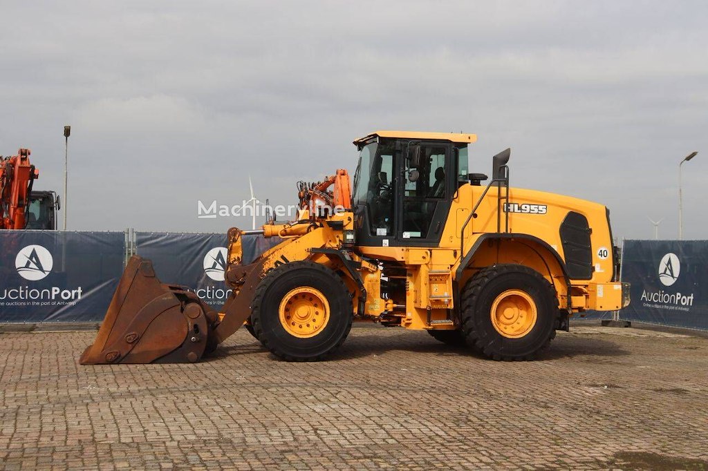 Prodaje se Hyundai HL955 prednji utovarivač na aukciji