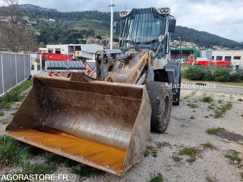 Prodaje se Liebherr 526 prednji utovarivač na aukciji