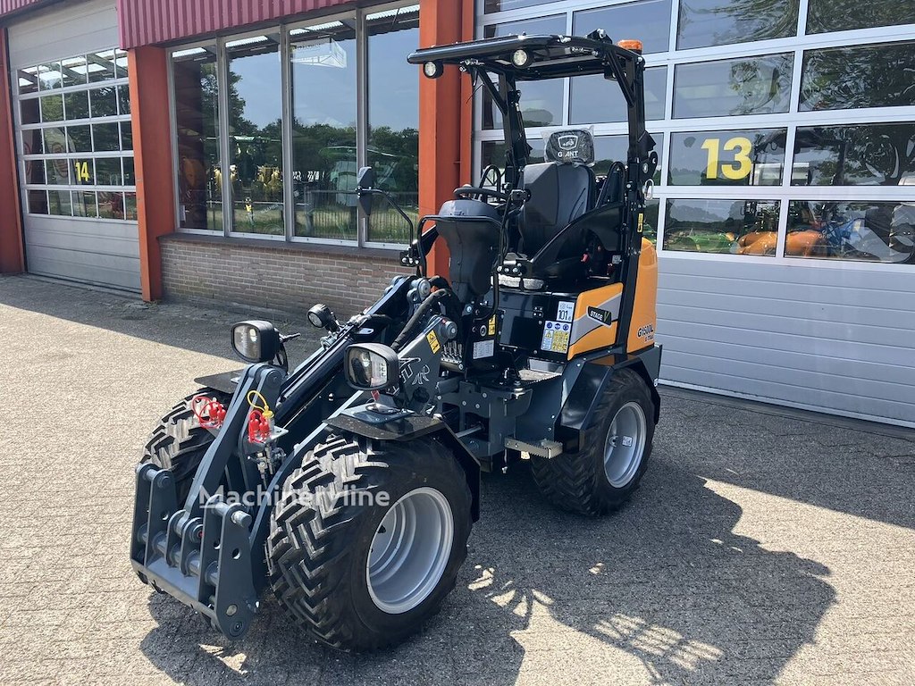 Novi Giant G1500L X-tra multifunkcionalni utovarivač